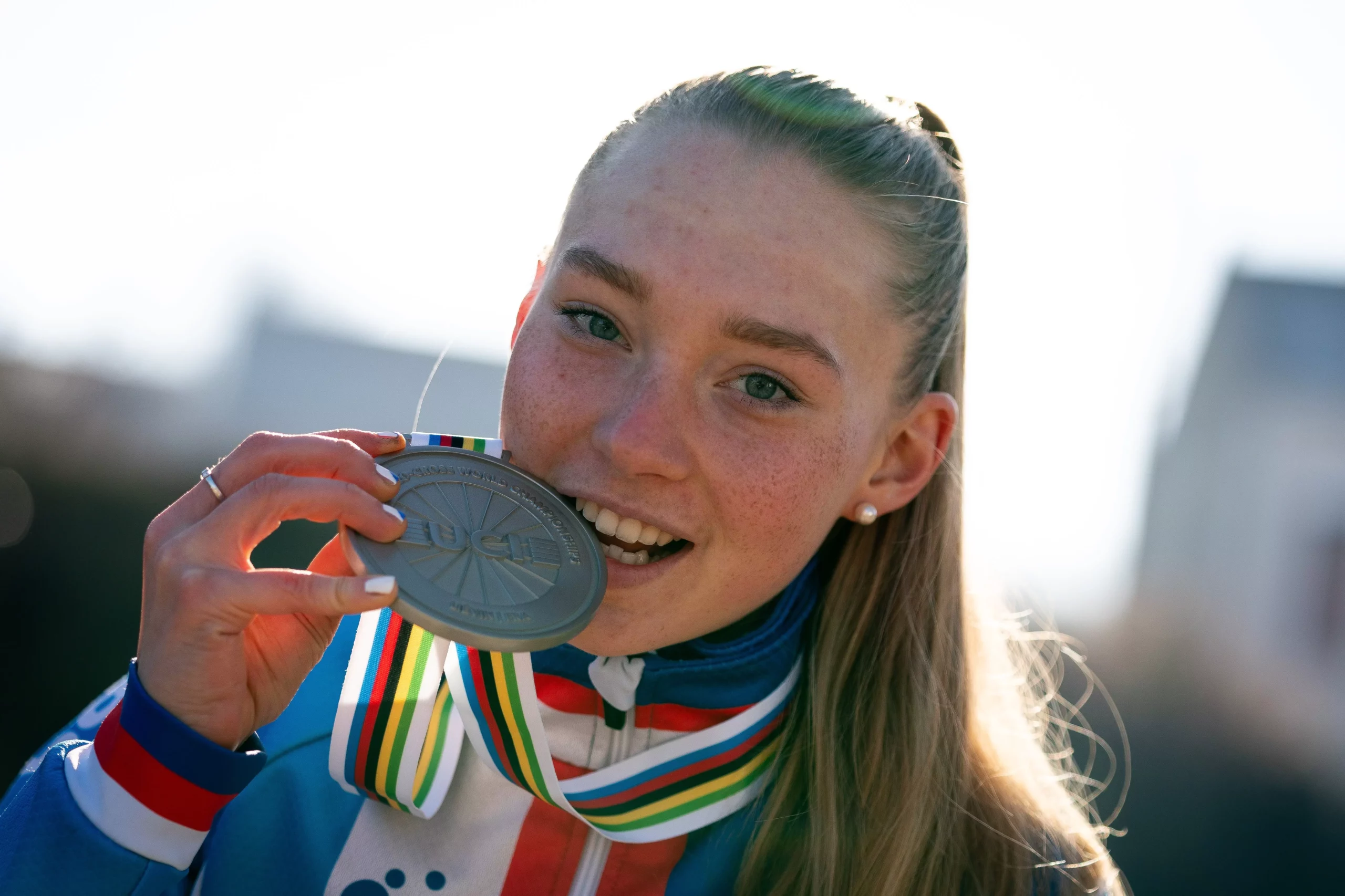 Barbora Bukovská slaví stříbro z mistrovství světa | Škoda We Love Cycling - Česká republika