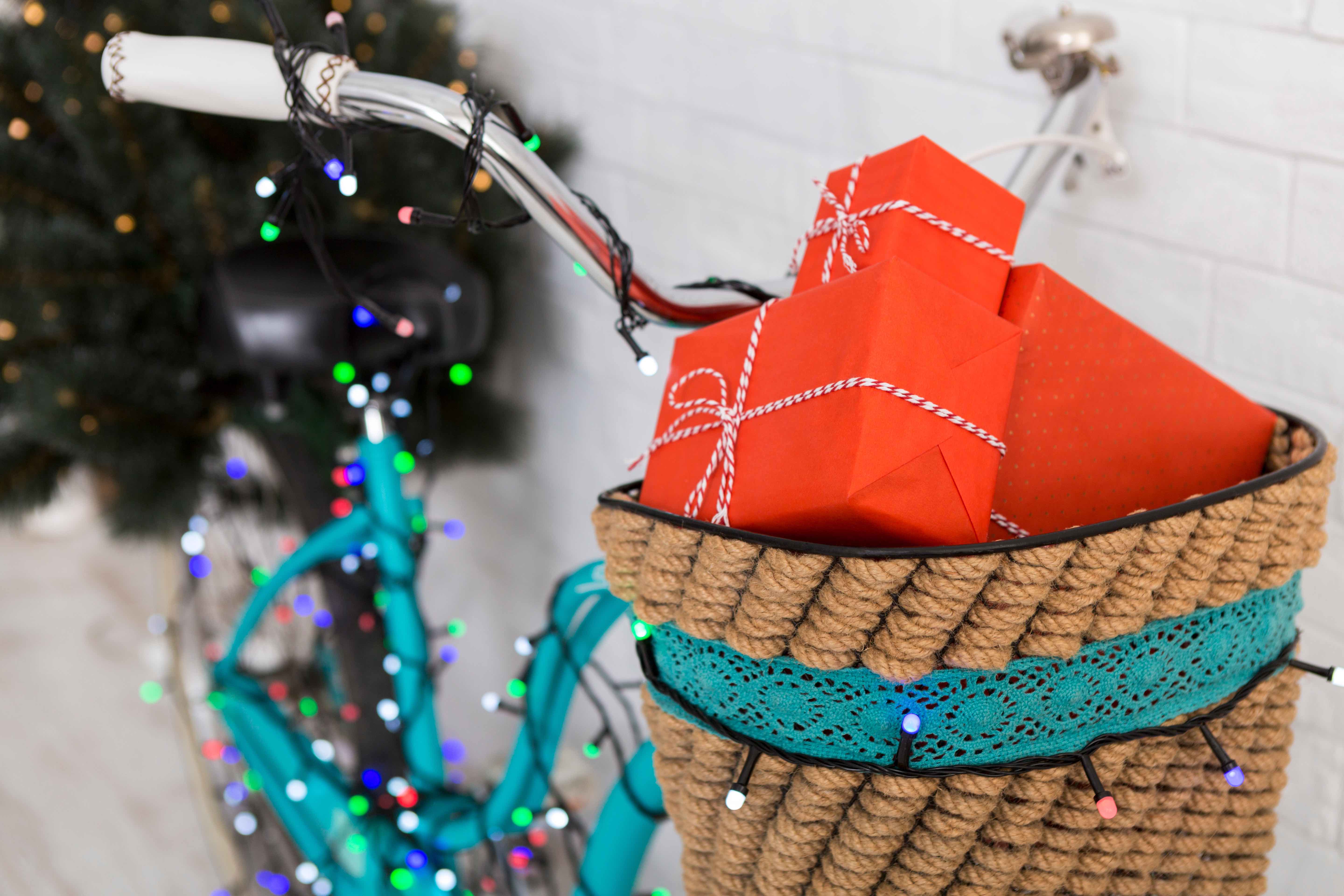 Top Christmas present ideas for the cyclist in your life - Škoda We ...