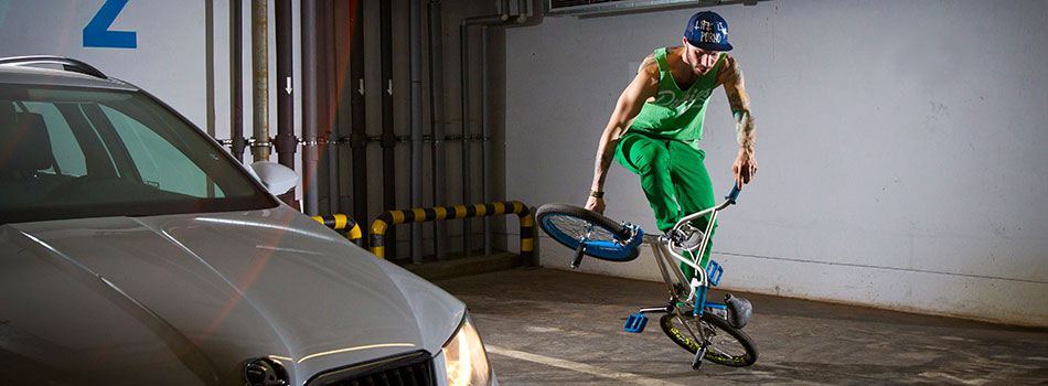 ‘Dancers on bikes‘ - We Love Cycling magazine