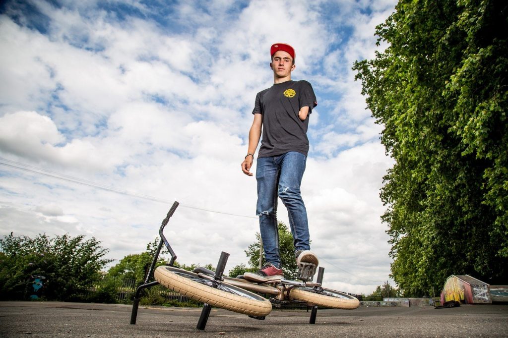 One-Armed BMX Rider Refuses to Give Up His Beloved Sport - We Love ...