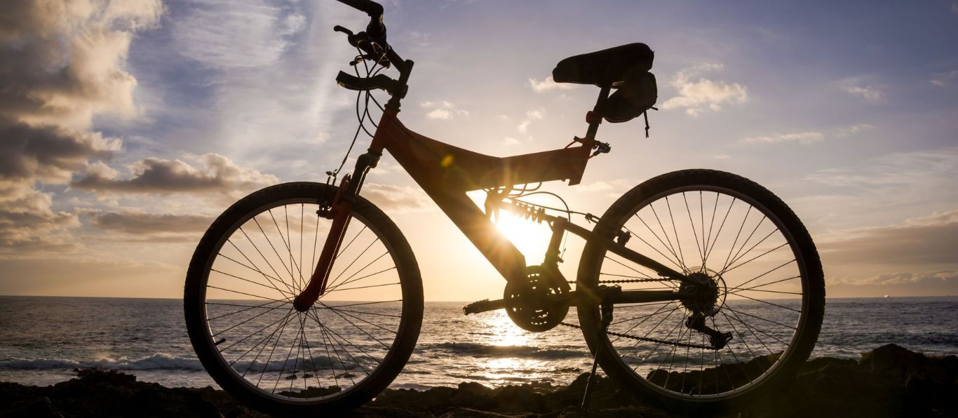 Tips for Cycling at Night: Enjoy Your Night Ride - We Love Cycling