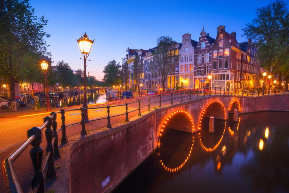 7 Strange Cycling Laws From Around the World - We Love Cycling