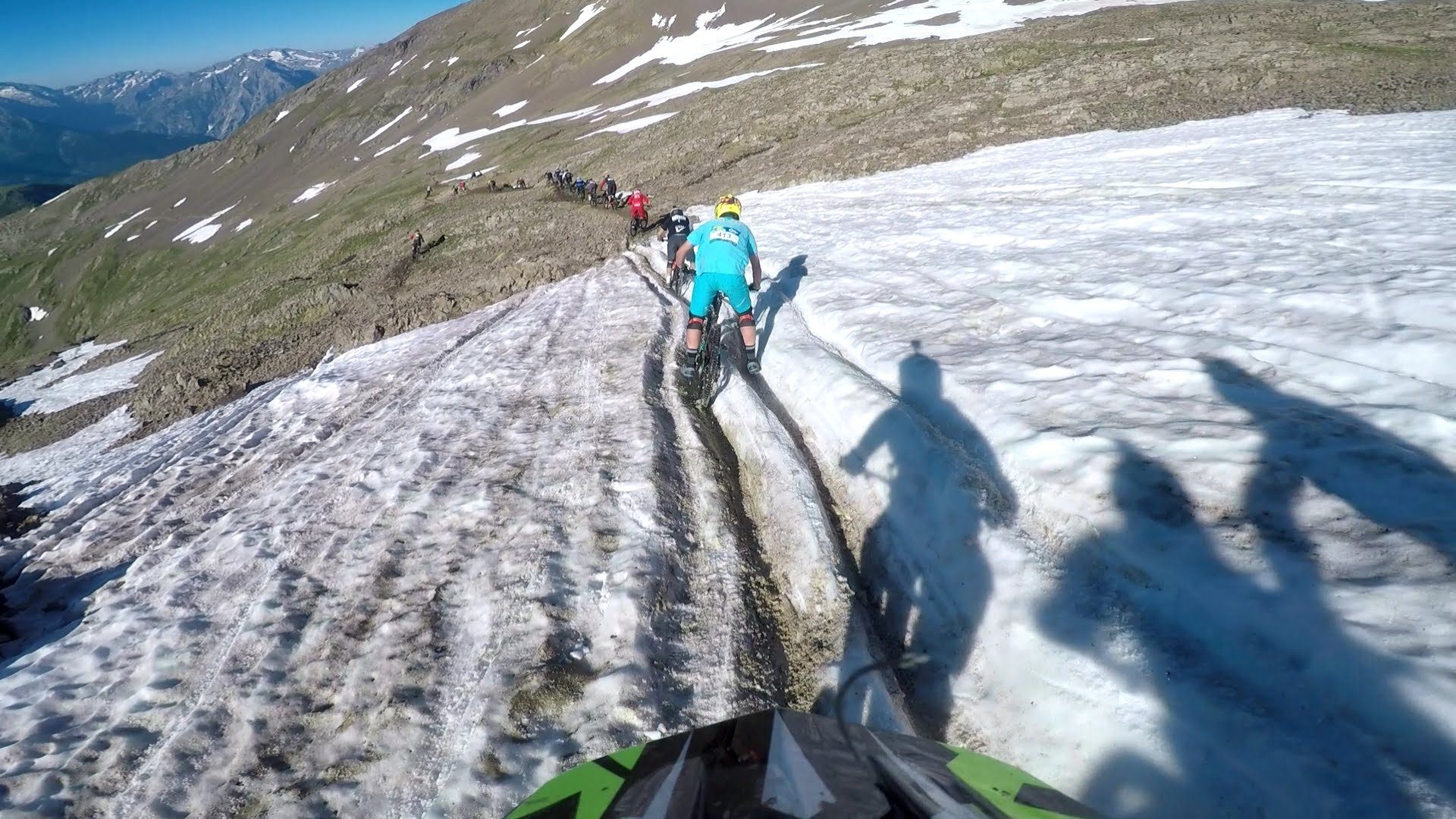 La Megavalanche o cómo bajar 3.300 metros por el glaciar de Alpe d´Huez ...